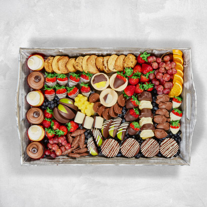 Edible Arrangements® fruit baskets - Ultimate Dessert Board